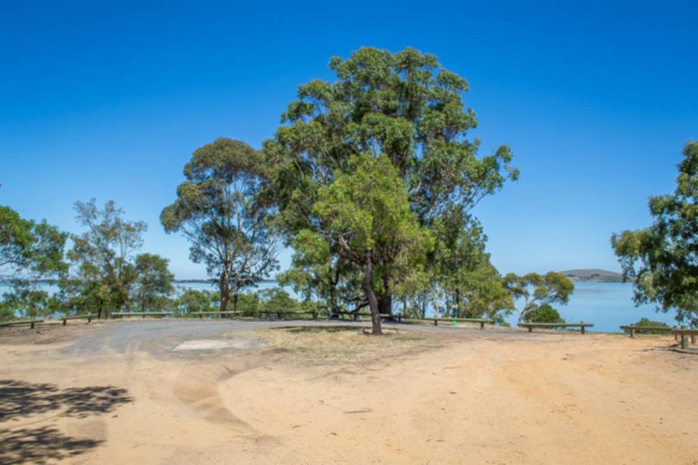 Lake Burrumbeet Picnic Lookout | Goldfields Guide