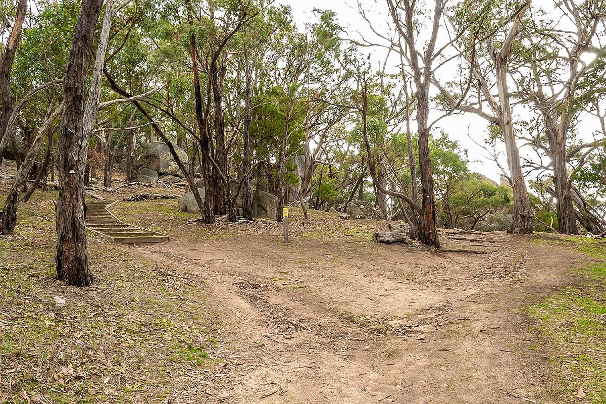 Dog Rocks | Goldfields Guide