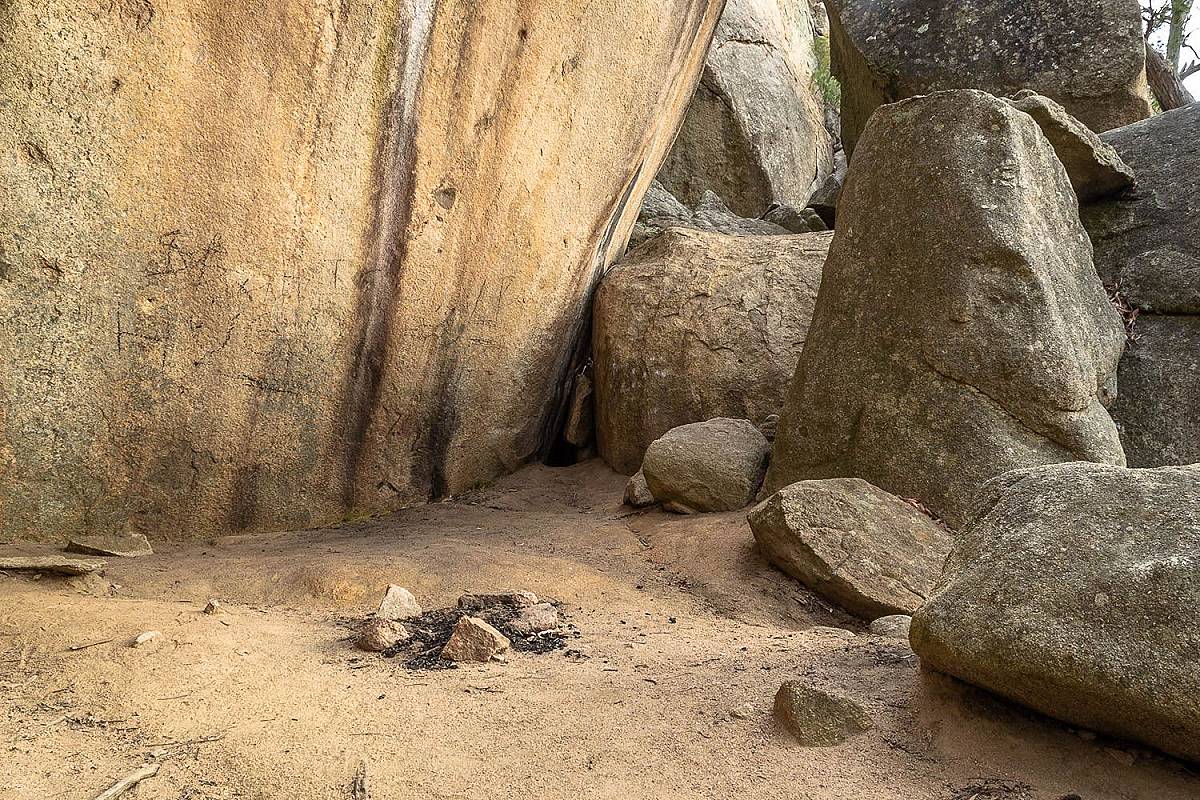 Dog Rocks | Goldfields Guide